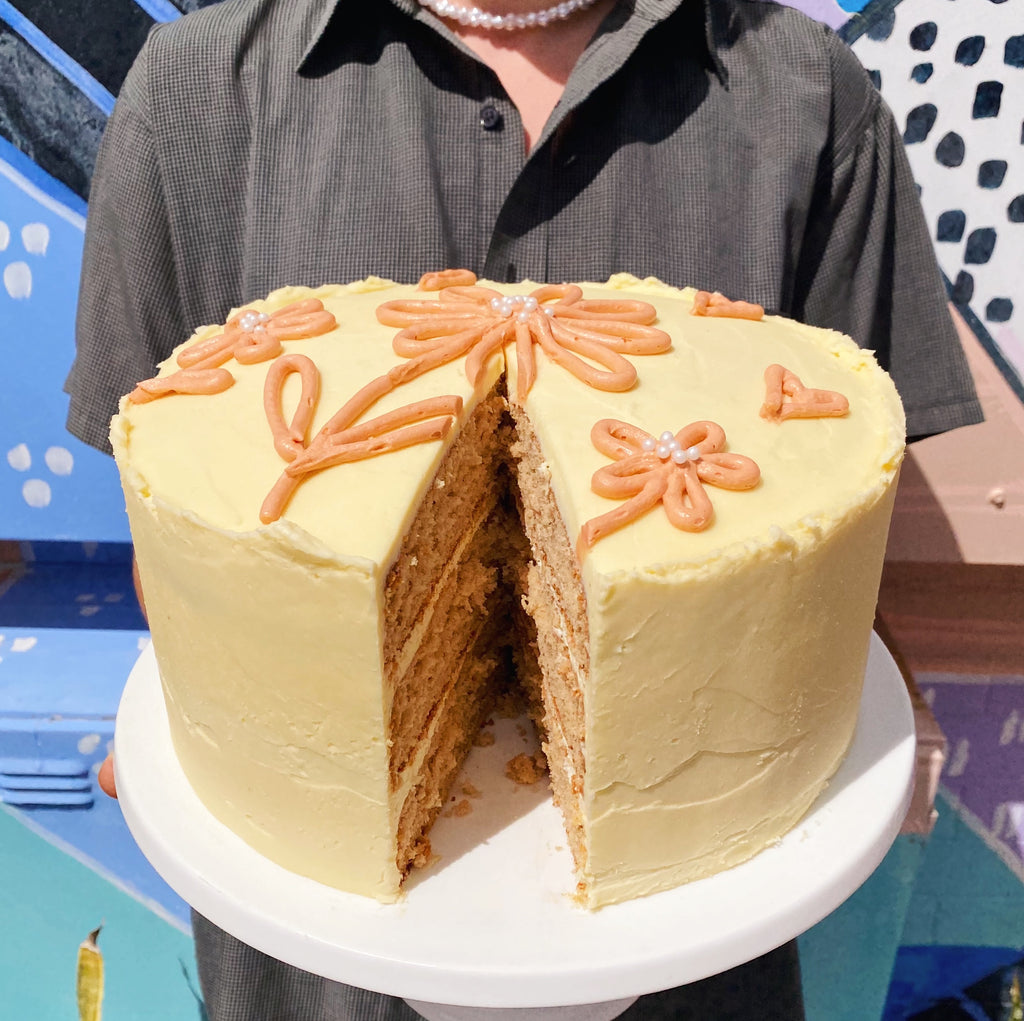 Holly Raye’s Prana Chai Vanilla Layer Cake